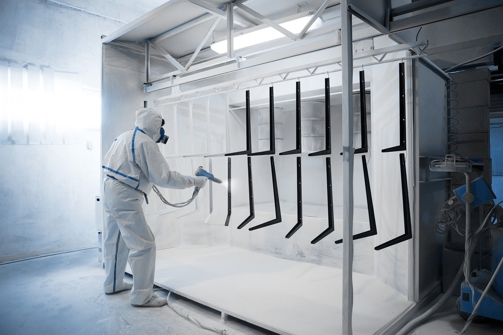 What are the Benefits of Powder Coating for Steel Fabrication?